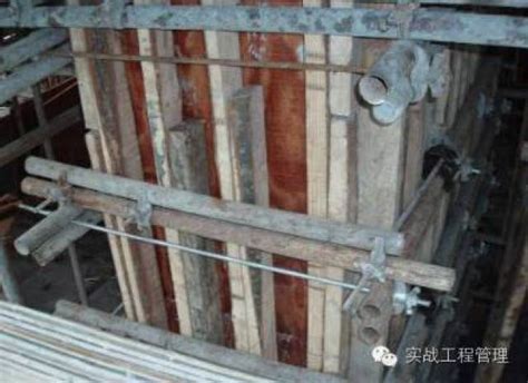 木工模板阳角加固构件 木工阳角加固器 木工加固阳角卡管器 大山谷图库