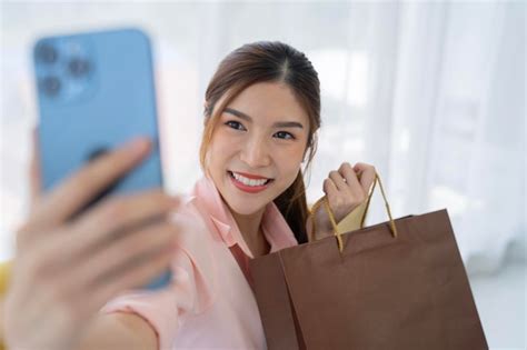 Premium Photo Asian Female Selfie