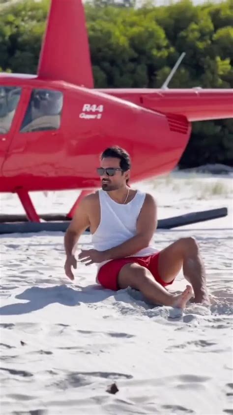 دختر چشم ابرو مشکی که دل نمیده به هیشکی و کوفت