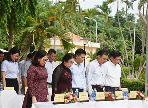 Tin T Ng H P B O B R A V Ng T U I N T