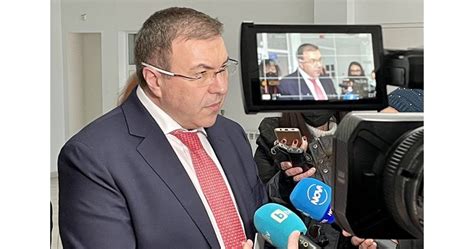 Страшно ще стане при 5000 нови болни у нас на ден Обзор