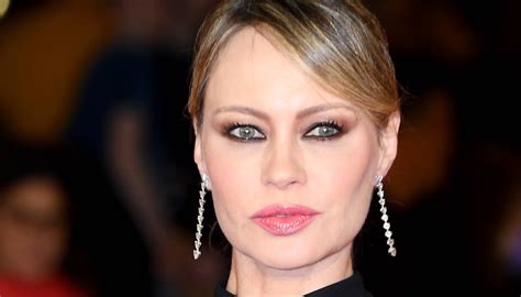 Anna Falchi Tutti Gli Amori Famiglia Allargata Con Walter