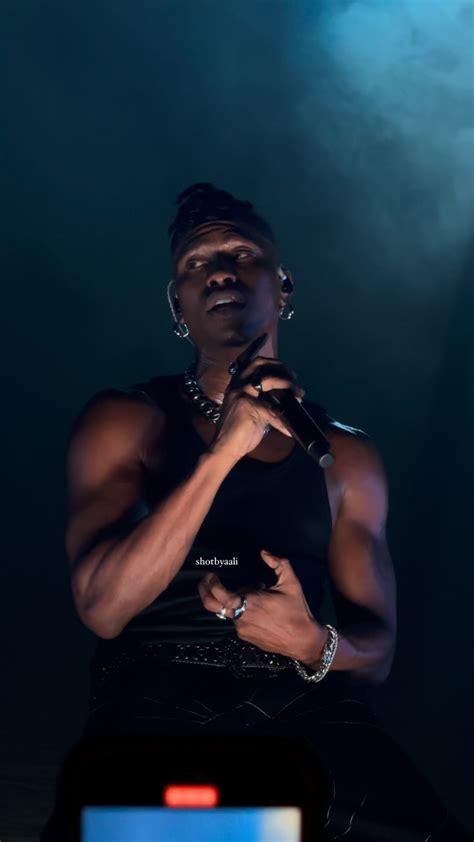 Lucky Daye Live Concert