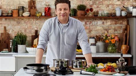 Ive Been Into Jamie Olivers Kitchen Here Are The Pans He Actually