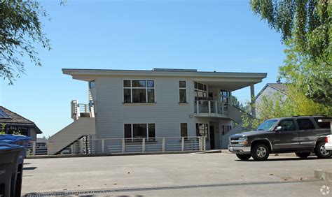 3 Lake Bellevue Dr Bellevue Wa 98005 Loopnet