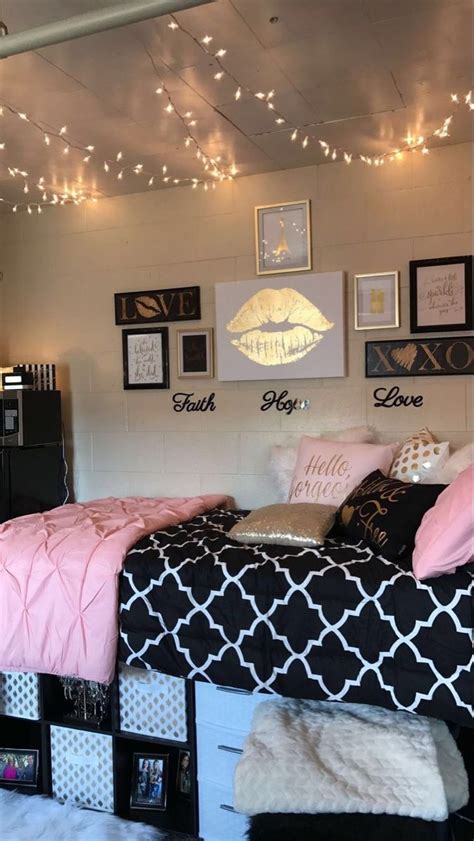 𝑎𝑠ℎ𝑎𝑖𝑎𝑑𝑜𝑙𝑙 ♡︎ College Dorm Room Decor Luxury Dorm Room Girls Dorm Room