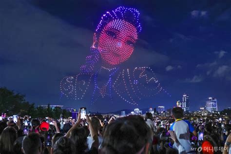 케데헌 인기 식을 줄 모르네…수록곡 골든 英 차트 장기집권