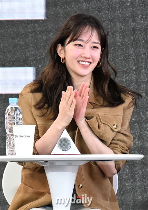 발레리나 전종서 진흙탕서 벌거벗고 싸우는 섹슈얼 액션도 있어 [28th Biff] 네이트 연예