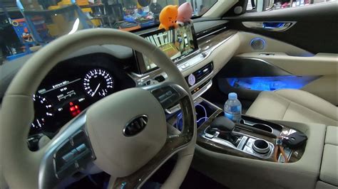 기아자동차 K9 차량의 후진기어 동작시 비상버튼을 번거롭게 누르지 않아도 자동으로 후진깜빡이가 동작하여 운전시 안전과 편리성을 강화하는 옵션을 업그레이드한 영상입니다