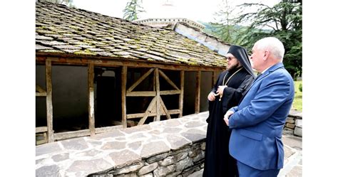 Димитър Главчев посети Троянския манастир Видео