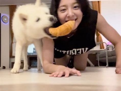 난 가끔 개가 된다” 충격 고백한 미녀