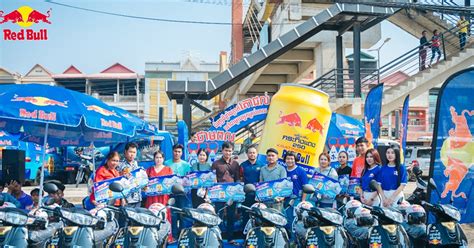 ចូលឆ្នាំថ្មី គោជល់ចែករង្វាន់សន្ធឹកសន្ទាប់ គួរឱ្យភ្ញាក់ផ្អើល Khmerload Cambodia Latest News