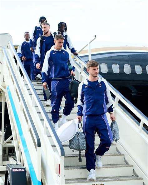 빌바오 에 도착한 토트넘 Feat 손흥민 자유게시판 에버그린