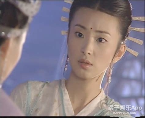 还记得《倚天屠龙记》里的丁敏君吗？她现在长这样！