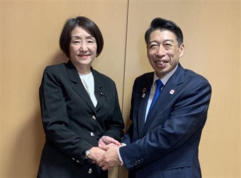 服部誠太郎 福岡県知事からの応援メッセージ わたなべ美穂