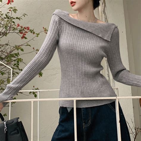 헬리오 오프숄더 니트