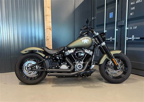 Flsl Softail Slim M8 2018 South East Motorcycles