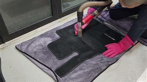 세차이야기 121편 4년동안 세차위생관리 안된 중고차량 벤츠 순정매트는 어떤상태일까요 극혐주의스팀보이초량점수입차순정매트 특수크리닝바른양심세차순정매트오염정도세차와