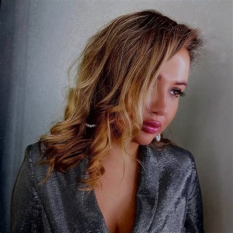 Ирина Тагирова Irinatagirova • Threads Say More