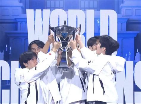 T1WIN 請正名英雄聯盟為 李哥 of legends 太神啦第五冠 也是Faker為我們拿的第一冠哦耶 第四第五把瘋狂跟