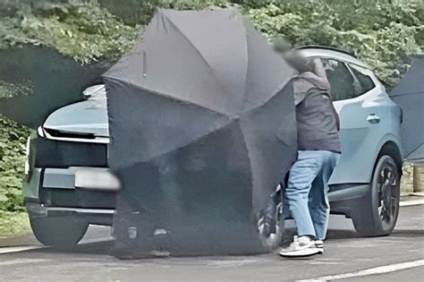 역대급 디자인 2025 스포티지 페이스리프트 유출 신형 더 뉴 기아 스포티지 하이브리드 페리 가격 디자인 실물 실내 스파이