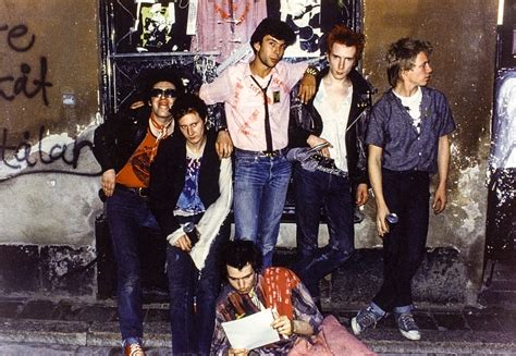 «Βρώμικε μπάσταρδε Παλιό μ κα Η φράση των Sex Pistols στο δημοφιλές τηλεοπτικό σόου που