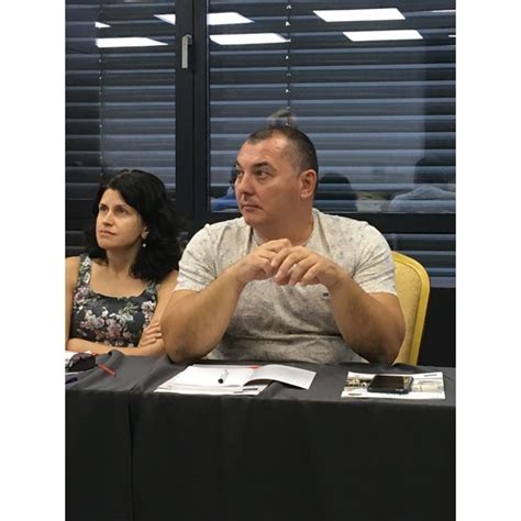 Как се източва и досега програмата за селските райони Български Фермер