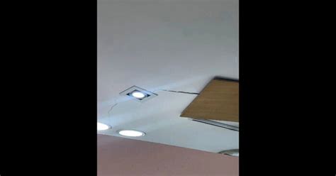 Nc백화점 야탑점 천장 균열석고보드 떨어져