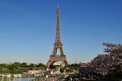 Dassault Systèmes Reimagina A Torre Eiffel Em Projeto