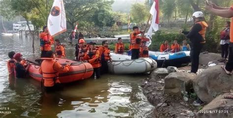 Uar Jabodetabek Banten Gelar Pelatihan Penyelamatan Menggunakan Perahu