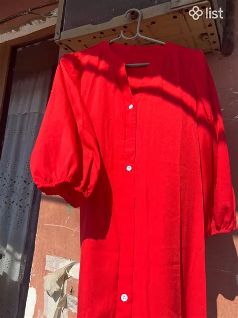 Կարմիր զգեստ սպիտակ կոճակներով Womens Clothing List Am