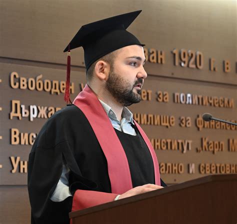 УНСС Връчиха дипломите на студенти завършили Дуалната магистърска програма на УНСС и