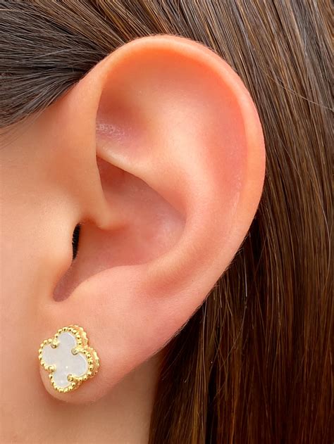 Par Arete Trebol Madre Perla Lorenza