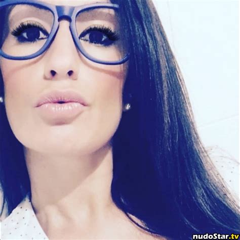 Lara Moreno Cutemorena Travellara34 Nude Onlyfans Photo 30 Nudostartv