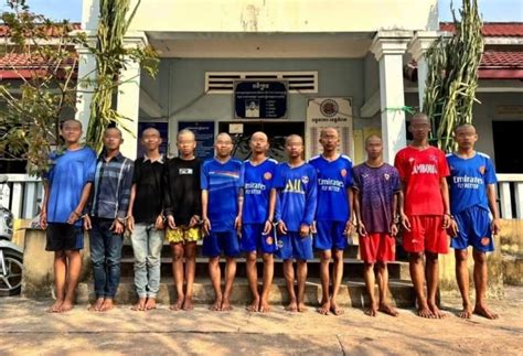 តុលាការខេត្តកំពត សម្រេចឃុំខ្លួនក្មេងទំនើង ១១នាក់ ពីបទហិង្សាដោយចេតនា Cnc News