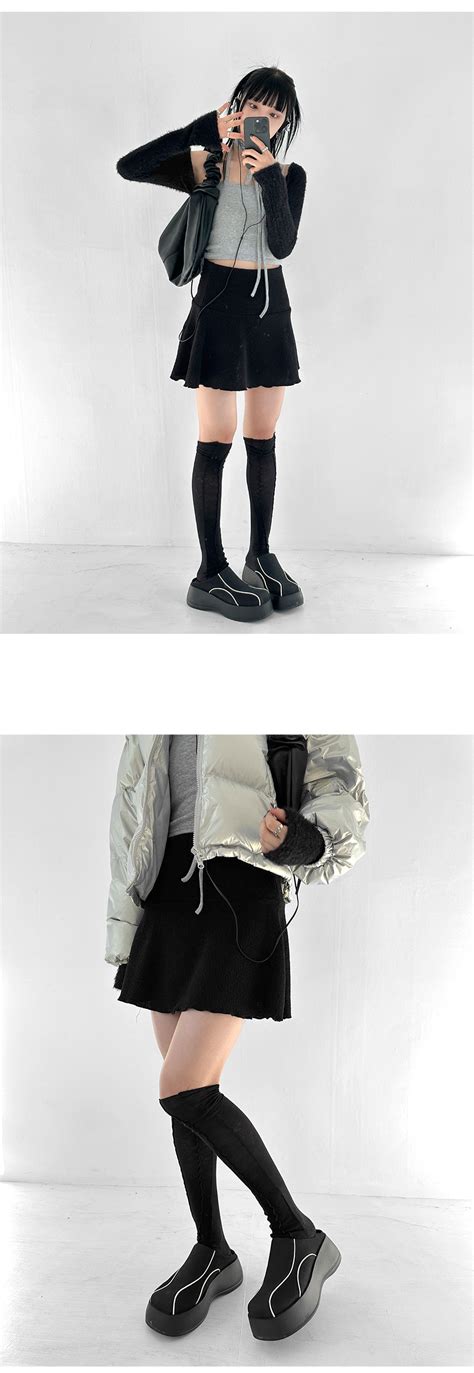 발레코어 니트스커트 밑단 웨이브 하프 플레어 밴딩 스판 미니스커트