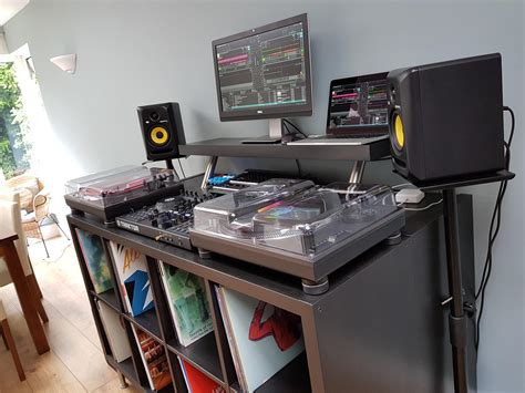 My DJ Setup Technics S Traktor S Macbook Pro KRK Rokit S AE Sub Midifighter D