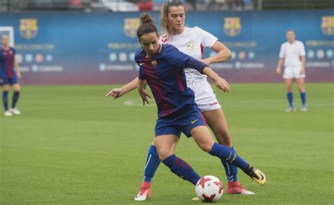 Наташа Андонова стрелец за Барселона во ЛШ Екипа