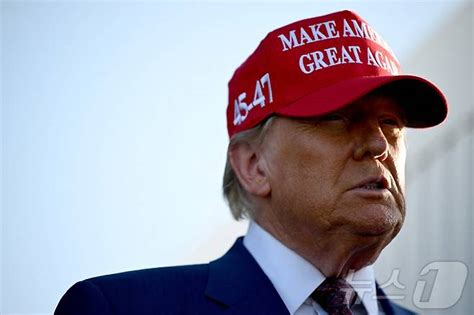 트럼프 당선에 변화하는 미국 팟캐스트 시장극우 방송 인기