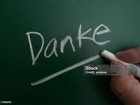 Danke 독일어 텍스트 단어 타이포그래피 칠판에 쓰여진 감사합니다 삶과 비즈니스 동기 부여 영감 감사에 대한 스톡 사진 및 기타 이미지 Istock