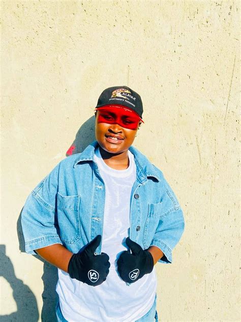 Themb Elihle