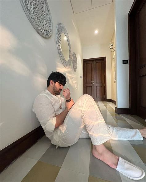 Zain Imam Gets Philosophical Reem Sameer Sheikh Pours Love Iwmbuzz