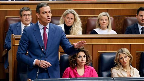 La Familia De Pedro Sánchez Begoña Gómez Sus Hijas Sus Padres Y Su