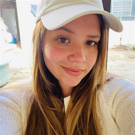 Isabela Bernardo Isabelabernardo2301 • Threads Say More