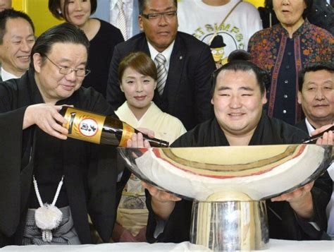 Их аварга Какүрюү М Анандын багш нас баржээ