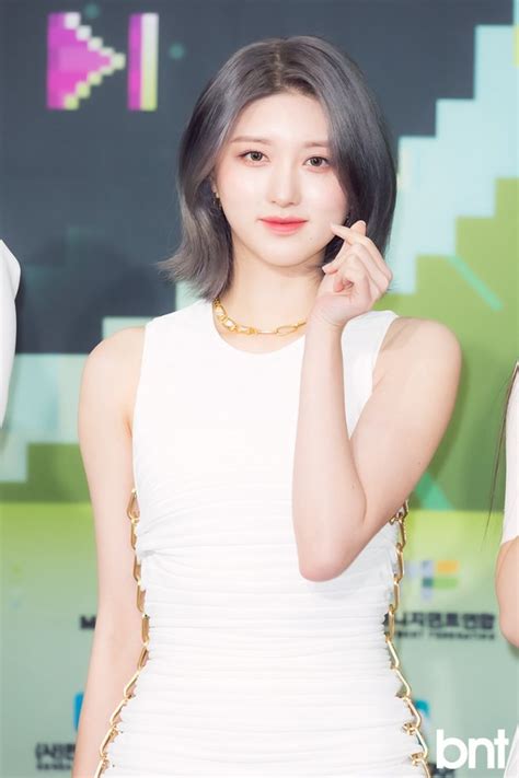 [bnt포토] 아이브 가을 김가을은 사랑입니다 가요대축제 네이트 뉴스