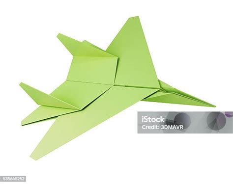 초록색입니다 종이 버즘 흰색 배경 위 3d 렌더링 전투기에 대한 스톡 사진 및 기타 이미지 전투기 종이접기 종이 Istock