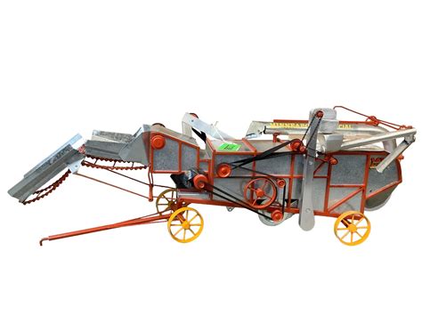 Lot Minneapolis Special Belt Threshing Machine