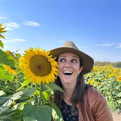 Julia Rooney Juliarooney • Threads Say More