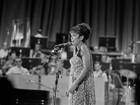 Ambrus Kyri Az Egykori Tinisztár Akit Egy Bróker Mentett Meg A Nyomortól Origo